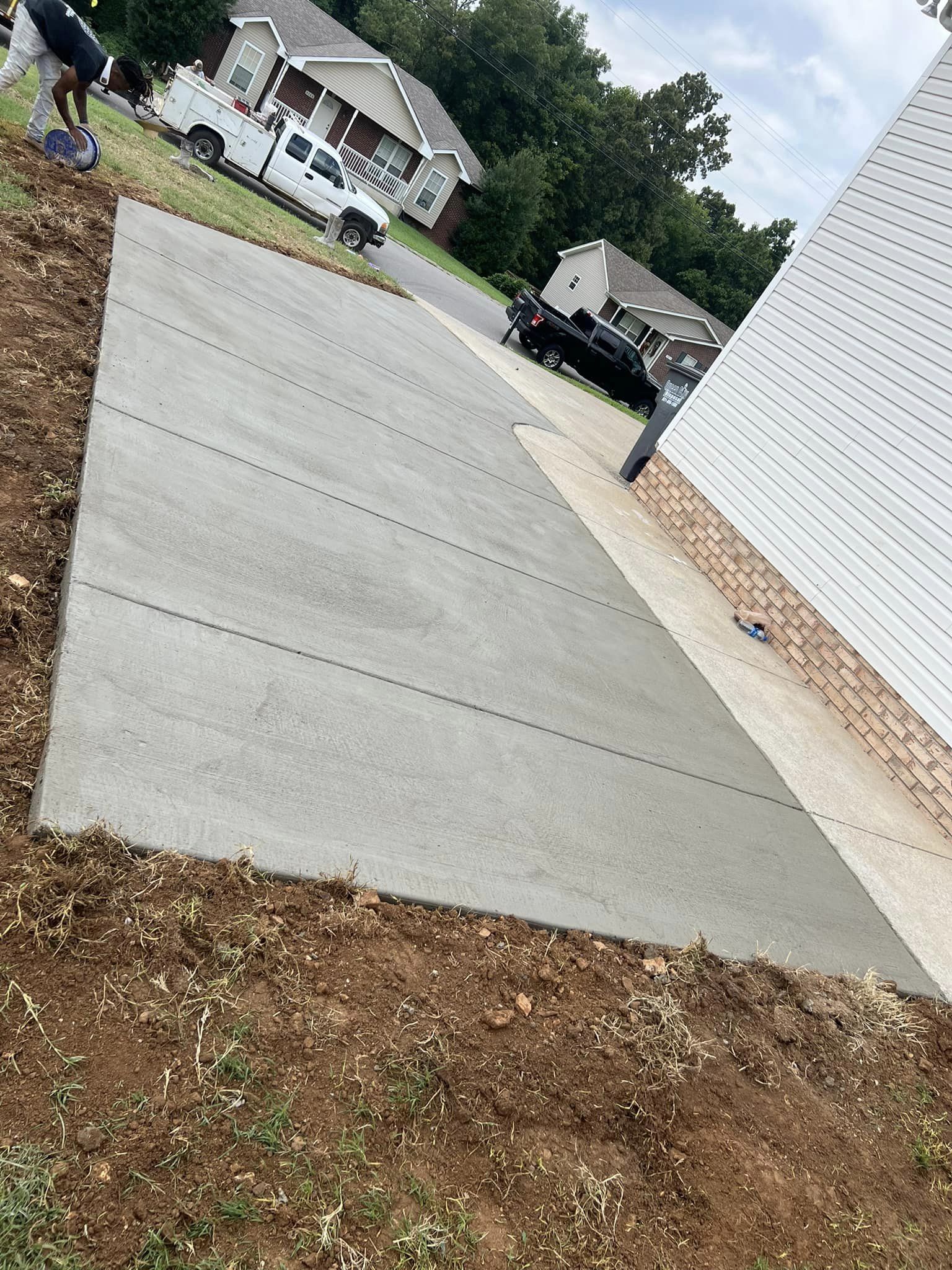 Concrete Parking Pad - Borja Outdoor | Concrete Services